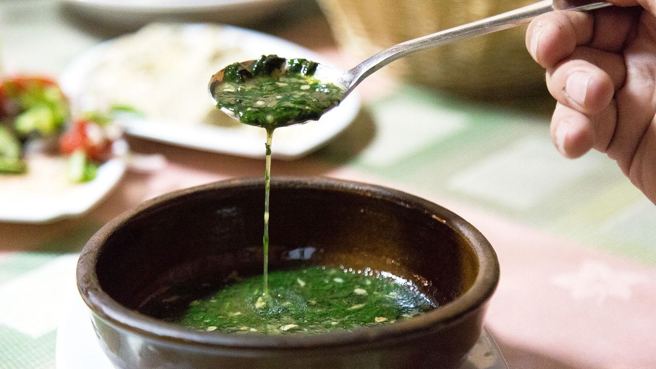 How to Cook Molokhia: A Traditional Egyptian Recipe